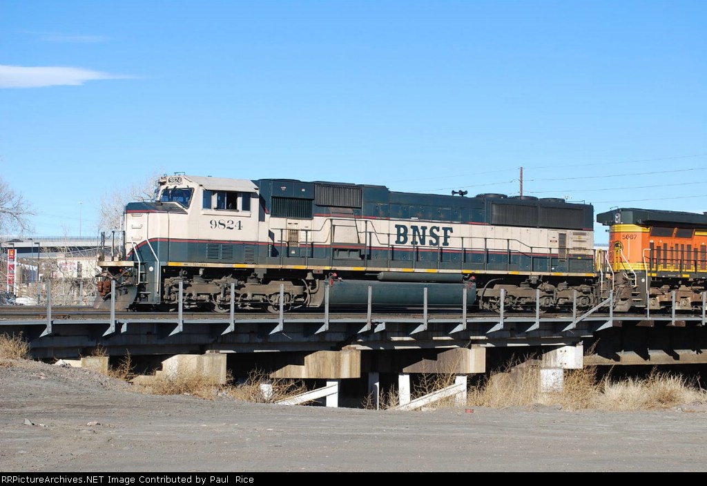 BNSF 9824